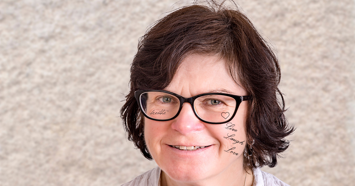 Post Malone's Mom Gets “Live Laugh Love” Face Tattoo