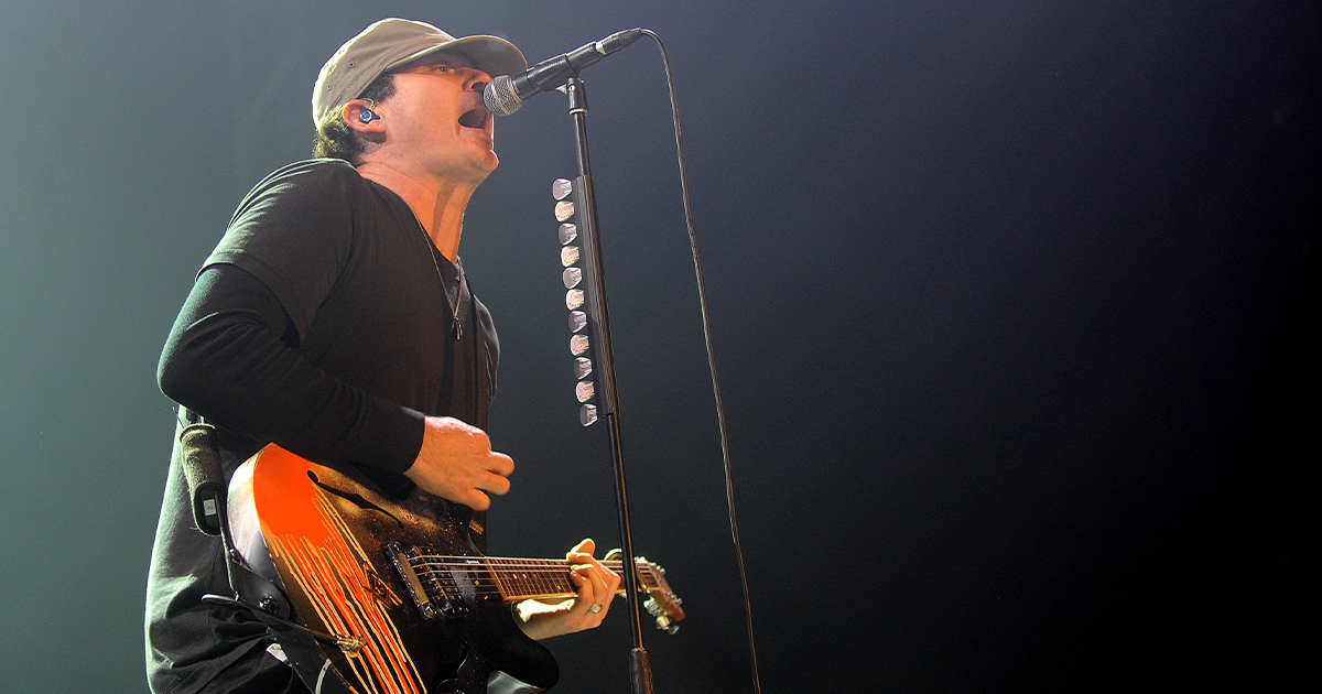 Wistful Tom Delonge Reflects on ‘Pahhseeng of Toime’